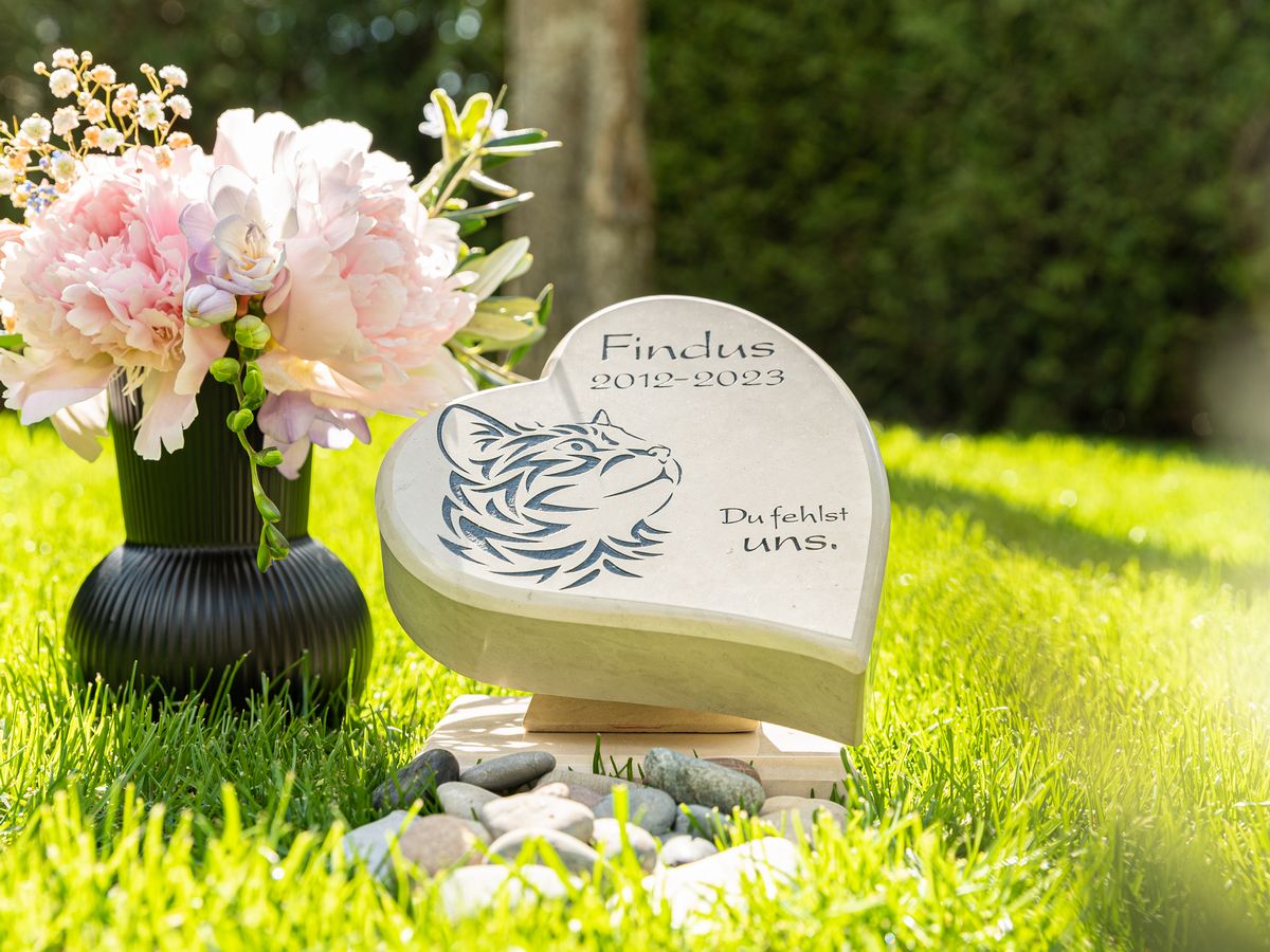 Handgefertigte Tiergrab- und Erinnerungssteine